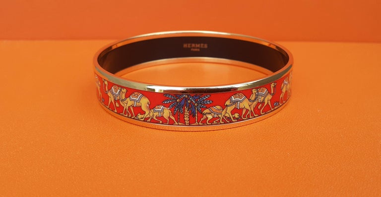 Hermès Enamel Bracelet Camels and Palm Trees Narrow NEW Ghw Size GM 70 ...