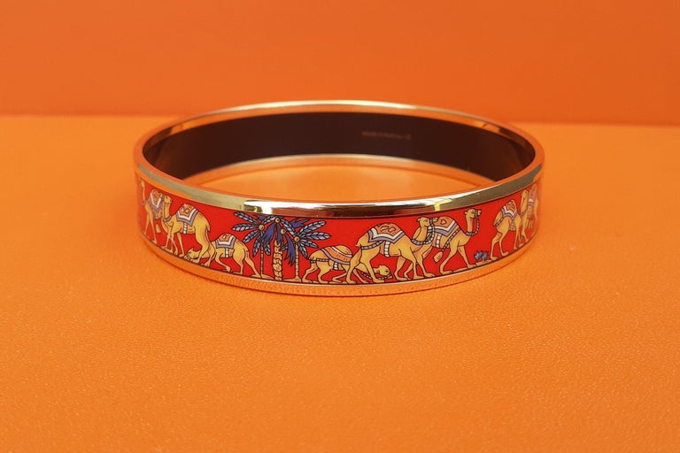 Hermès Enamel Bracelet Camels and Palm Trees Narrow NEW Ghw Size GM 70 ...