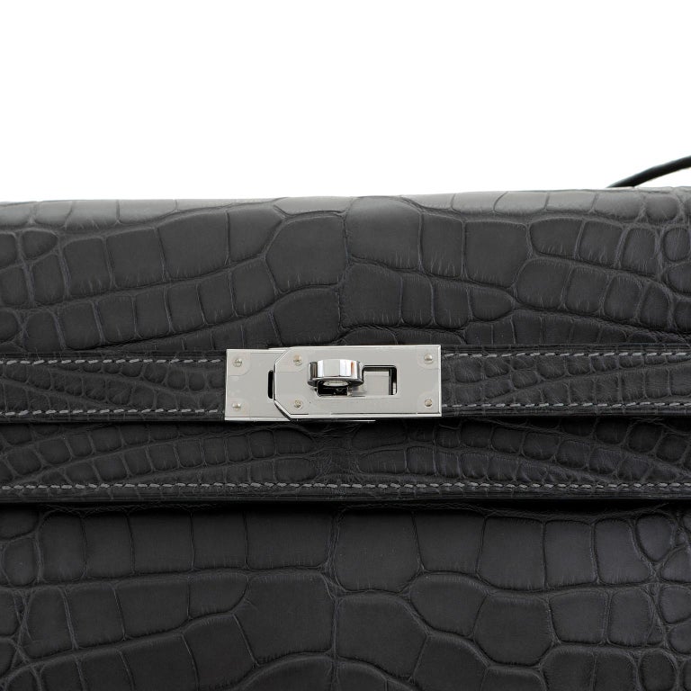 Hermès Graphite Alligator Kelly To Go Wallet 2022 For Sale at 1stDibs