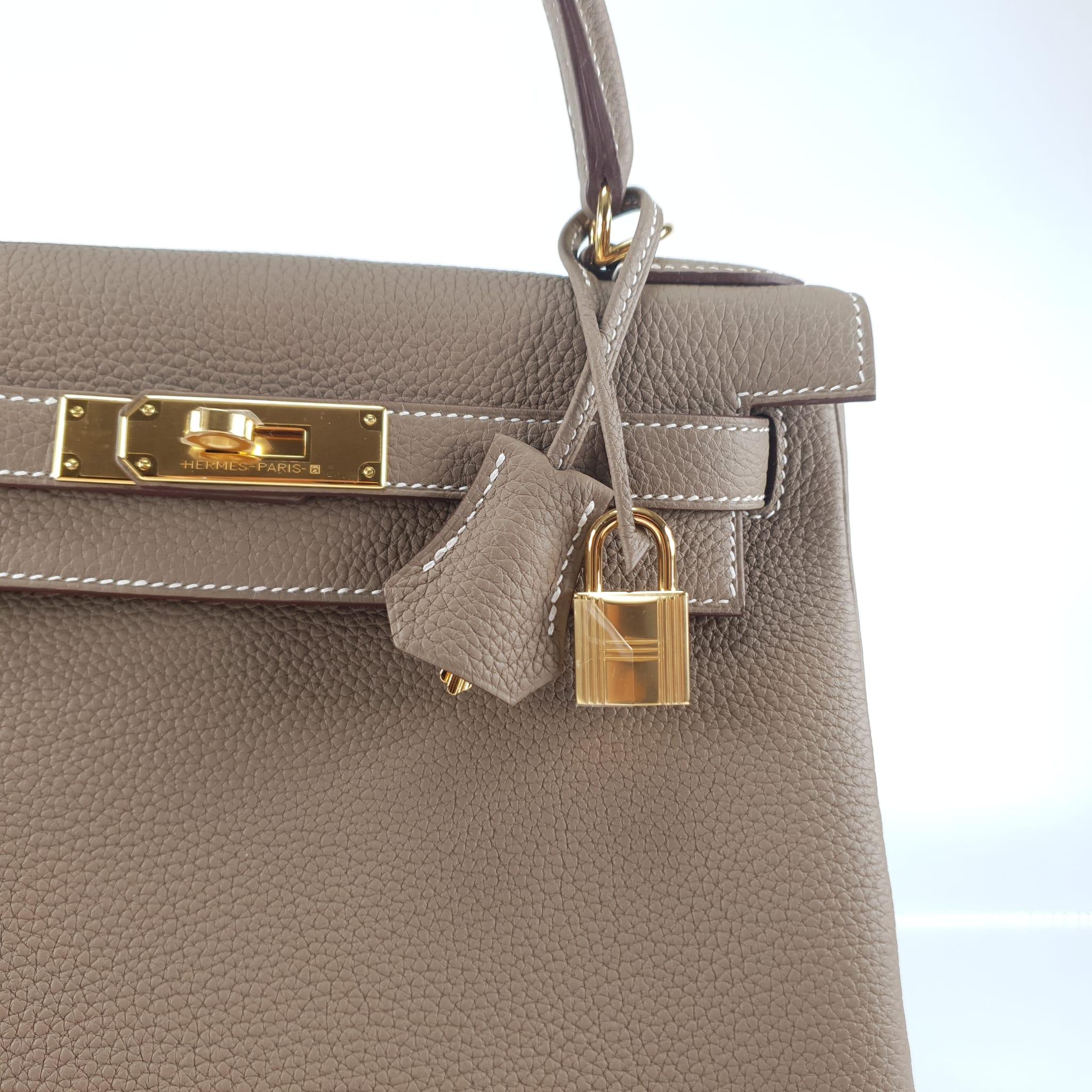 Hermes Kelly 28 Retourne Togo 18 Etoupe Ghw For Sale at 1stDibs