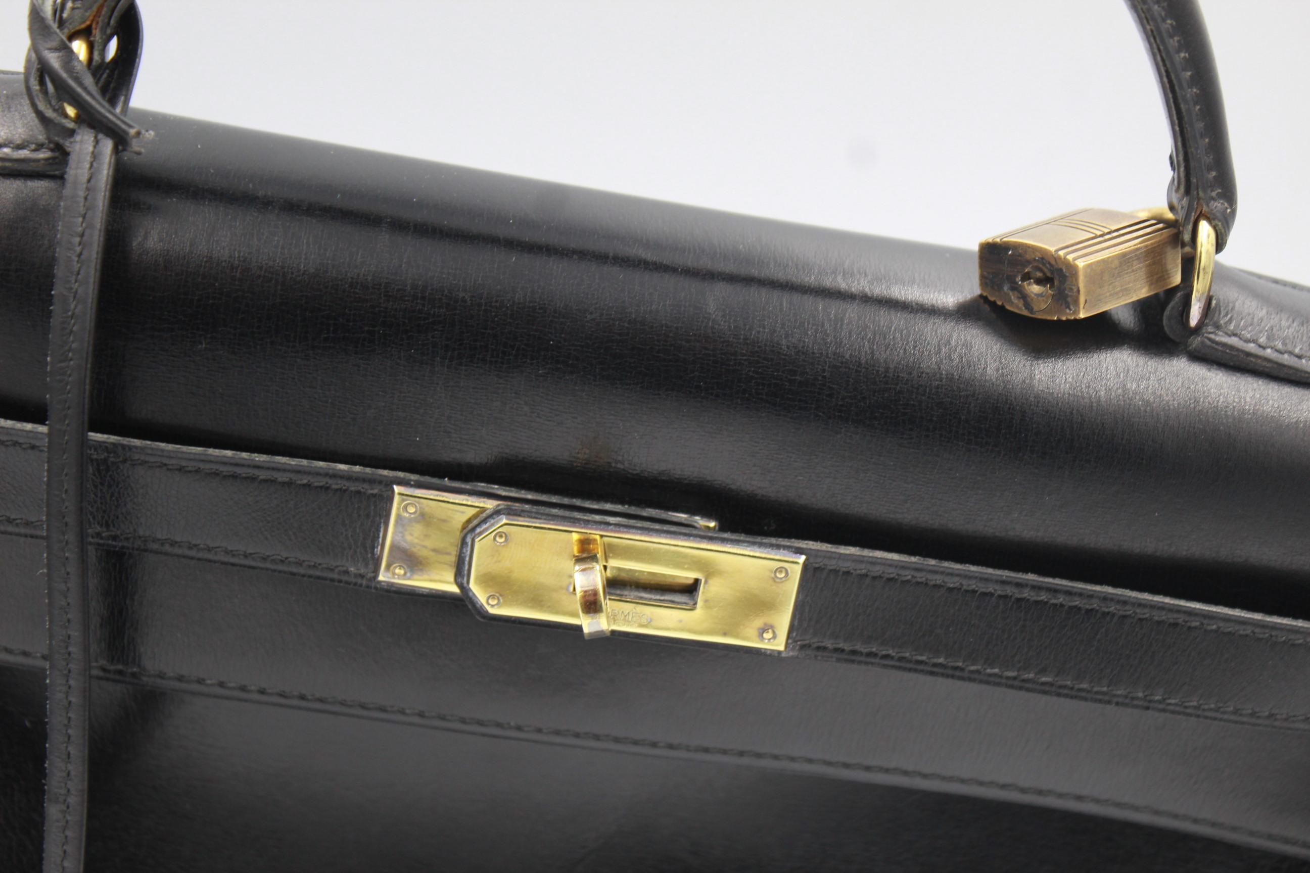 Hermes Kelly 32 Handbag in Black Box Leather at 1stDibs