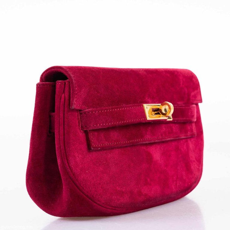 Hermès Kelly Banana 20 Red Suede Waist Pochette Gold Hardware For Sale ...