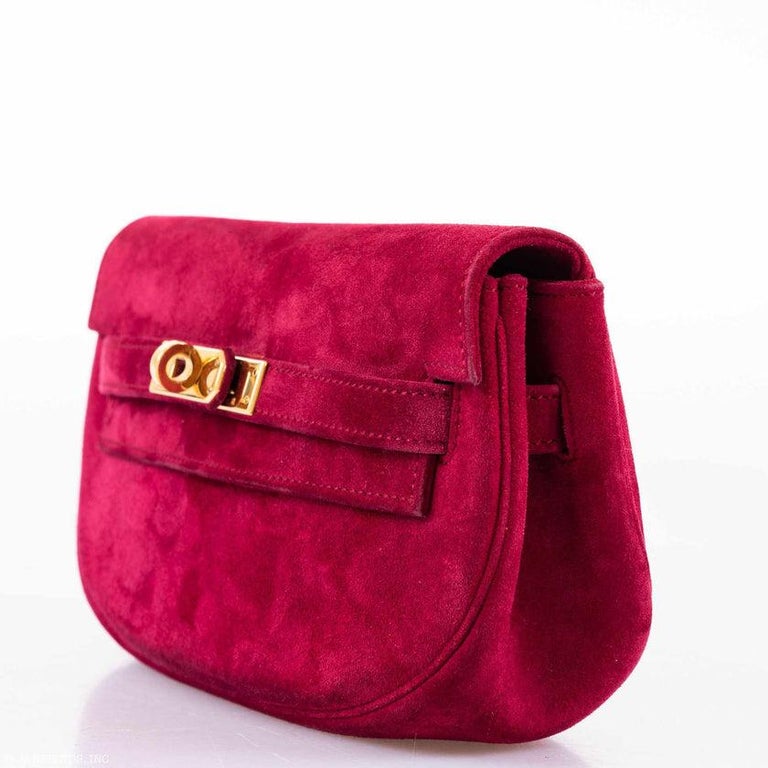 Hermès Kelly Banana 20 Red Suede Waist Pochette Gold Hardware For Sale ...