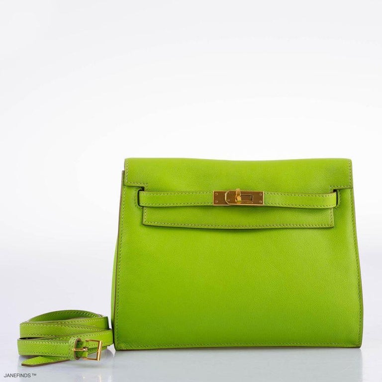 Hermès Kelly Danse II Vert Cru Swift with Gold Hardware - 2004, H ...