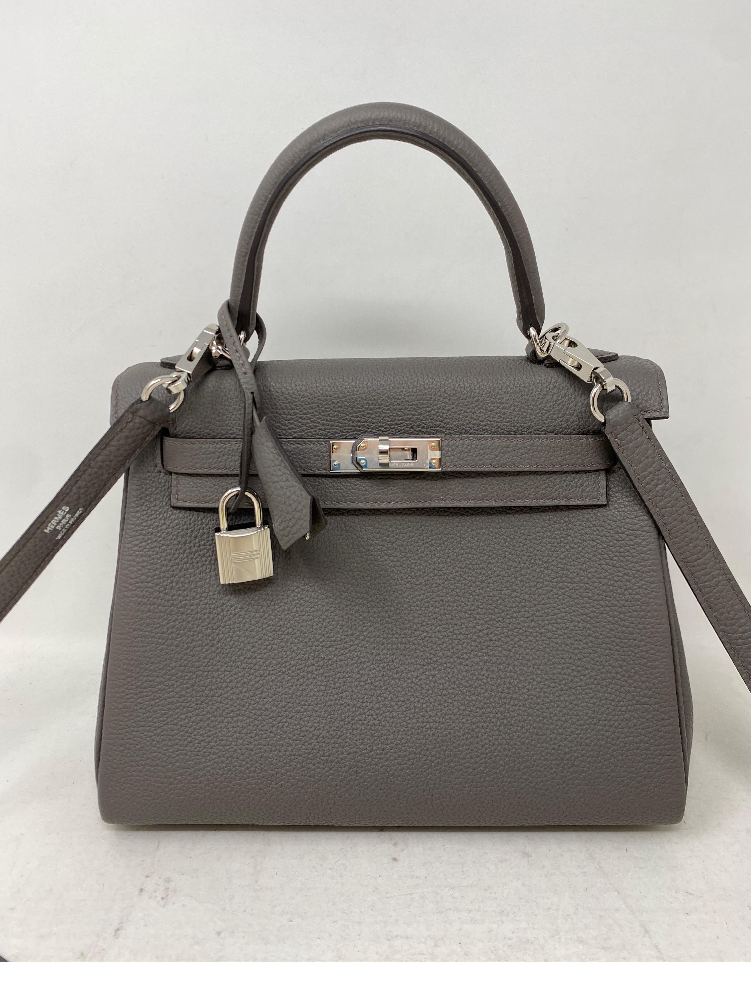 Hermes Kelly Etain 25 Bag at 1stDibs