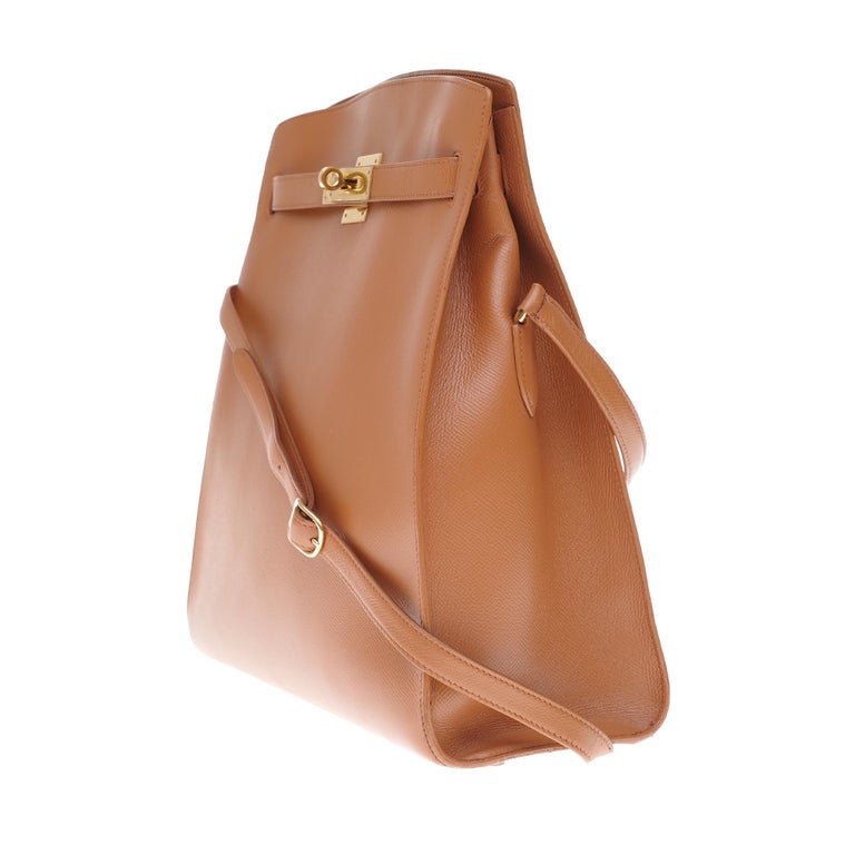 Hermès Kelly sport shoulder bag in courchevel gold leather with gold ...
