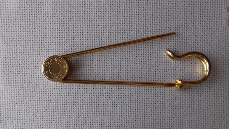 Hermès Long Safety Pin Brooch Clou de Selle in Golden Metal 3,5 inches ...