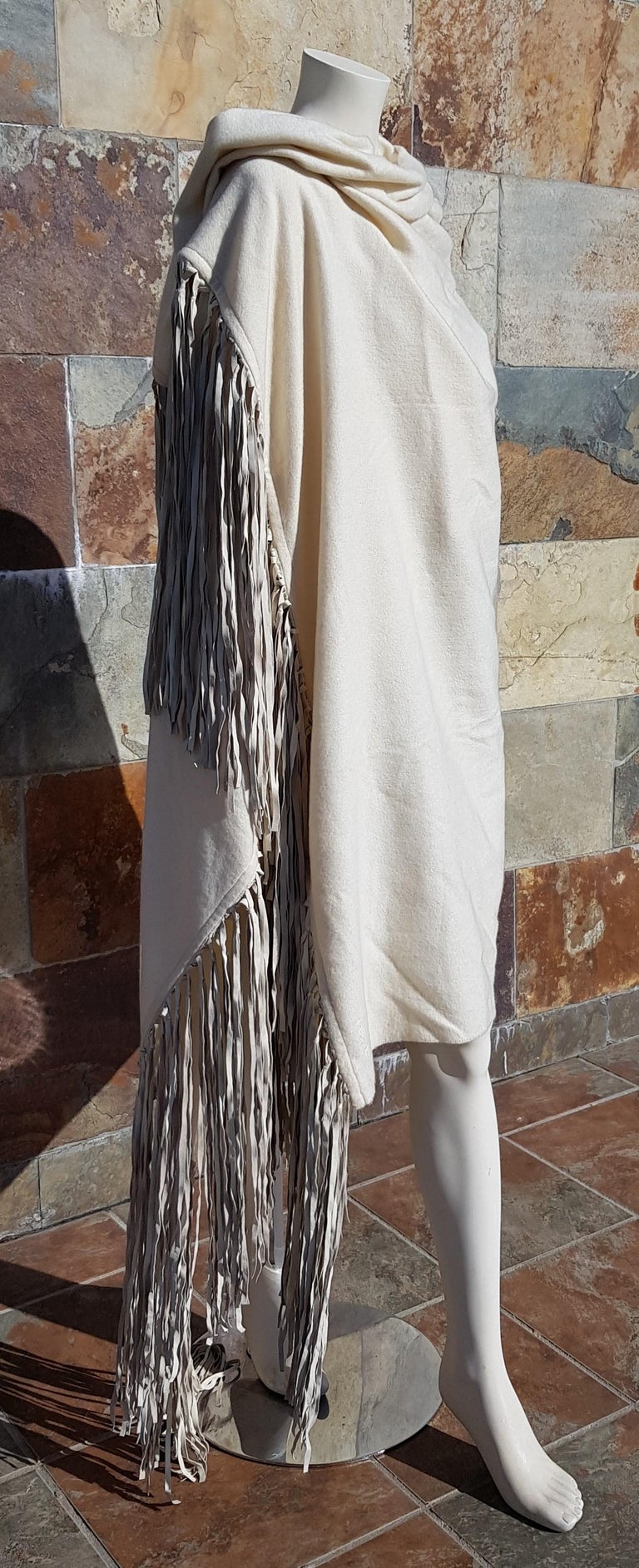 HERMÉS "New" Large Cashemere Creamy White Shawl Cape Mantle - Unworn ...