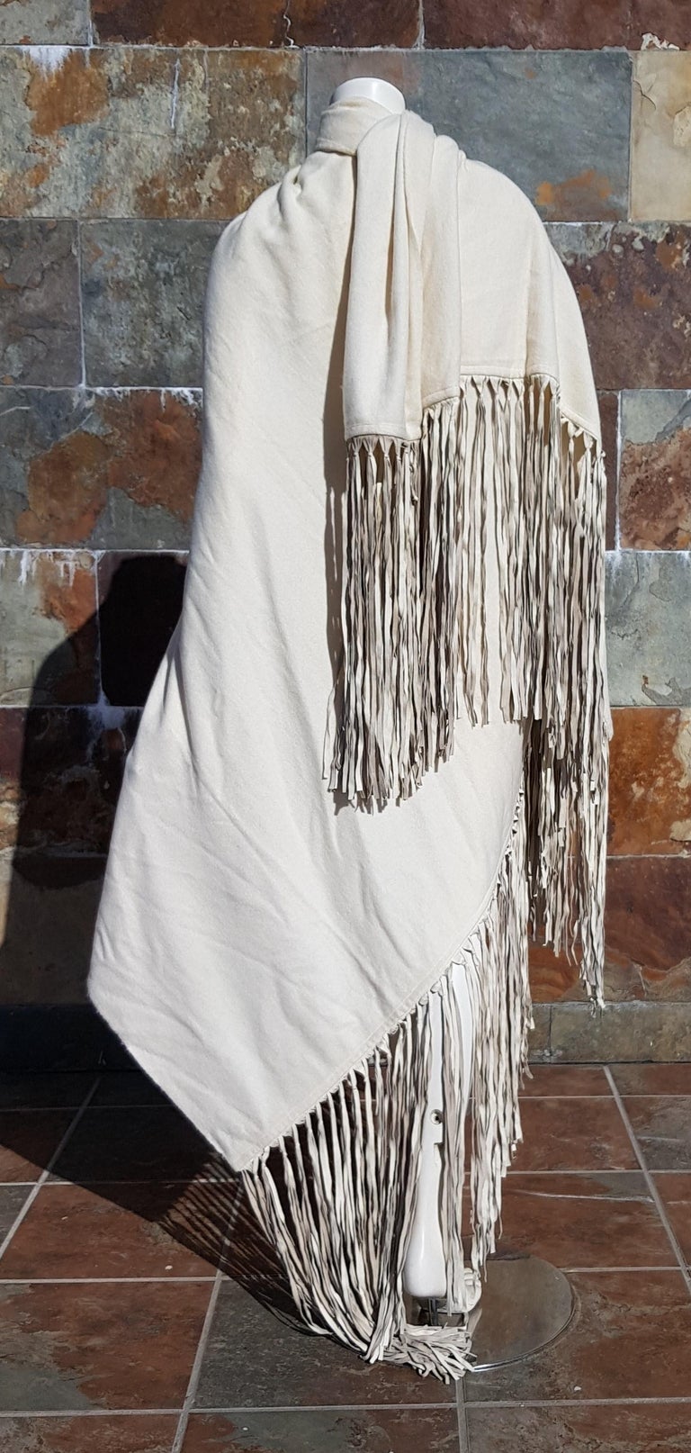 HERMÉS "New" Large Cashemere Creamy White Shawl Cape Mantle - Unworn ...