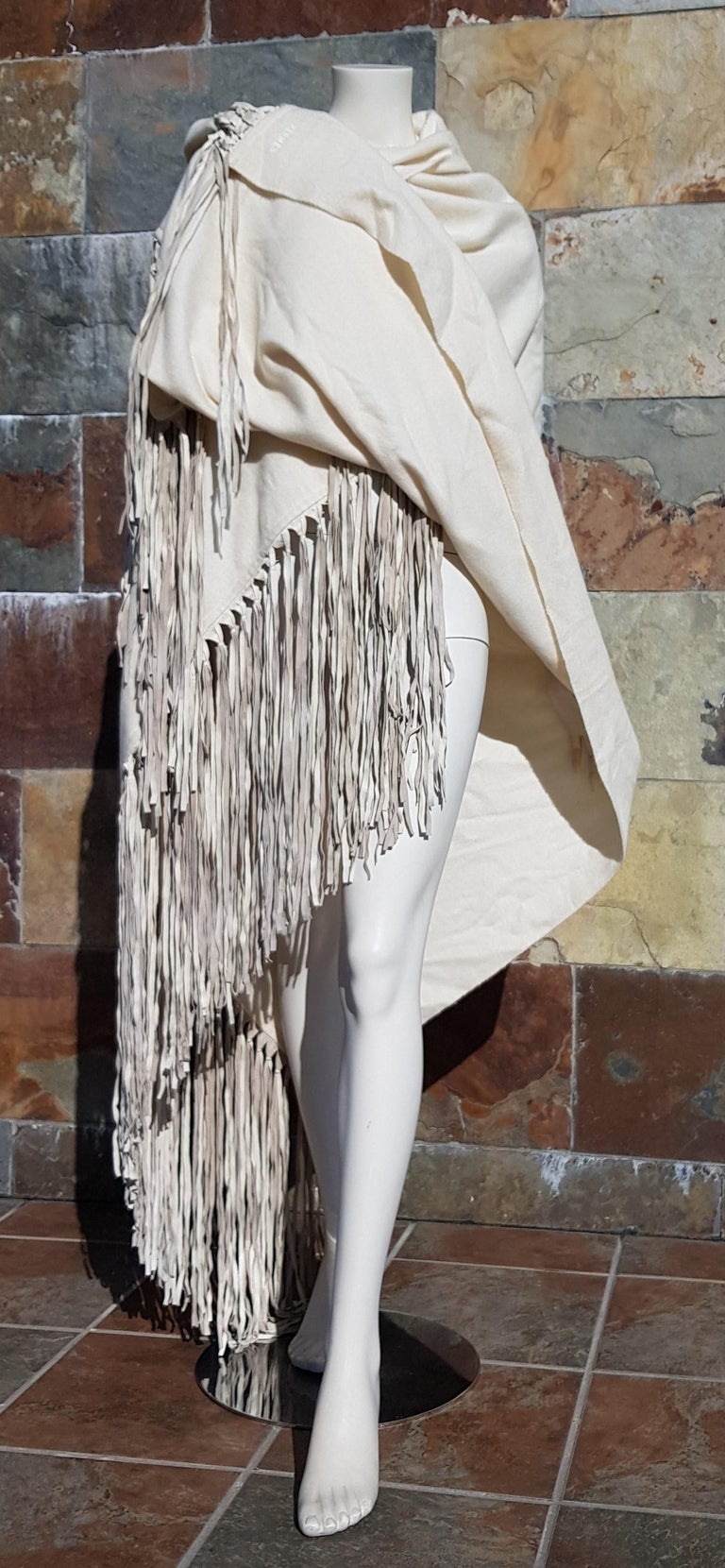 HERMÉS "New" Large Cashemere Creamy White Shawl Cape Mantle - Unworn ...