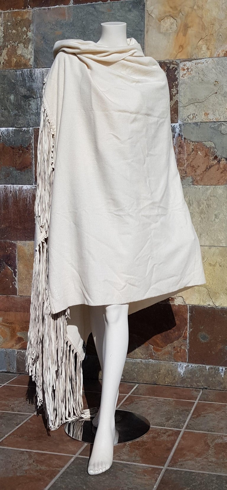 HERMÉS "New" Large Cashemere Creamy White Shawl Cape Mantle - Unworn ...