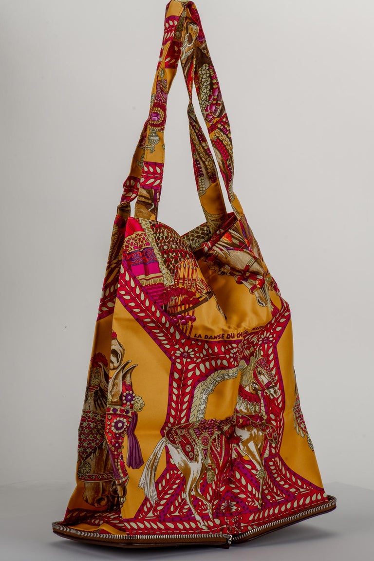 Hermès Noisette Danse De Cheval Pop Bag For Sale at 1stDibs | cheval ...