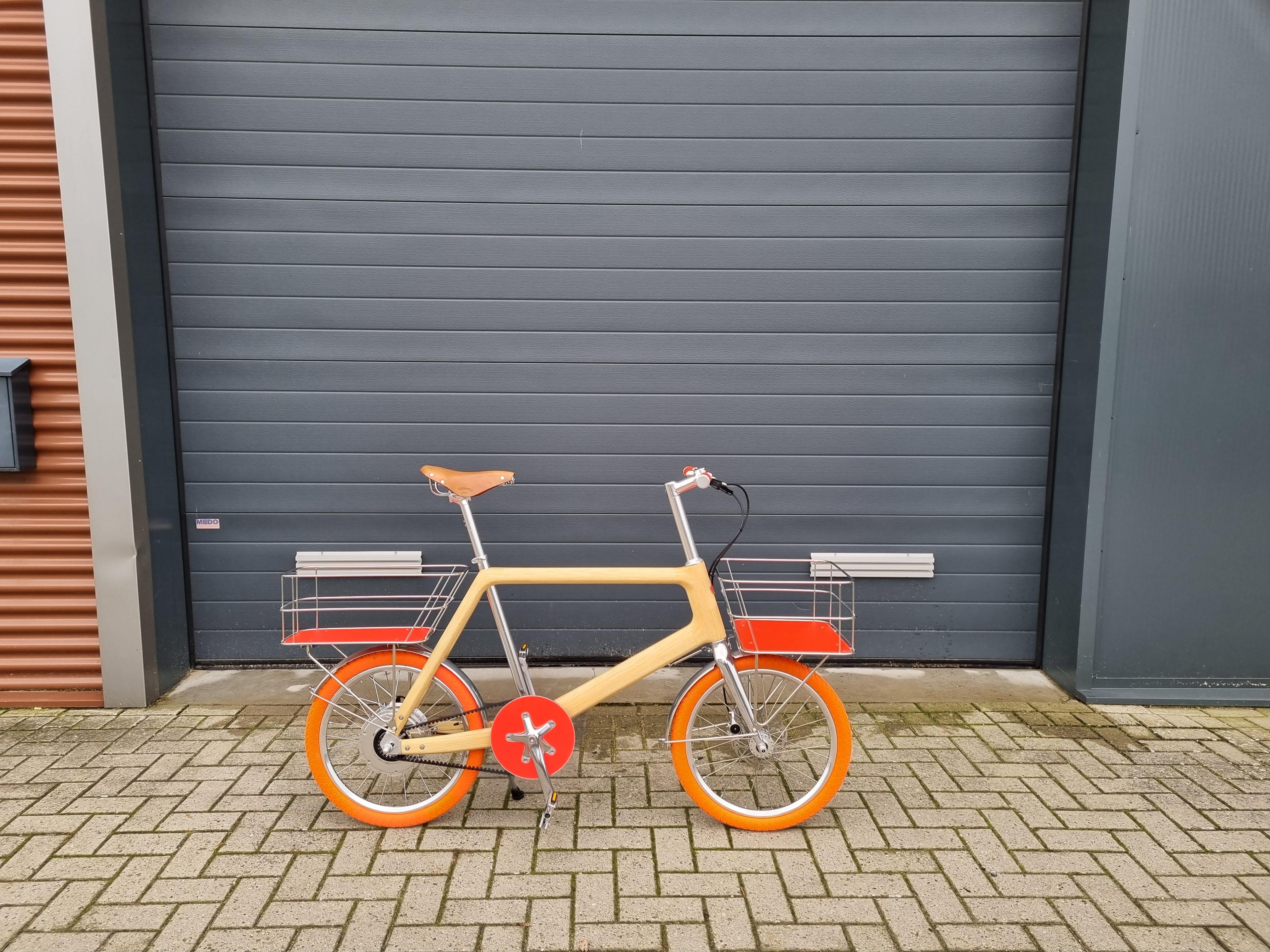 Hermes Odyssee Terre Compact Carrier Bike, Pedal, with Baskets For Sale at 1stDibs | hermes bike ...