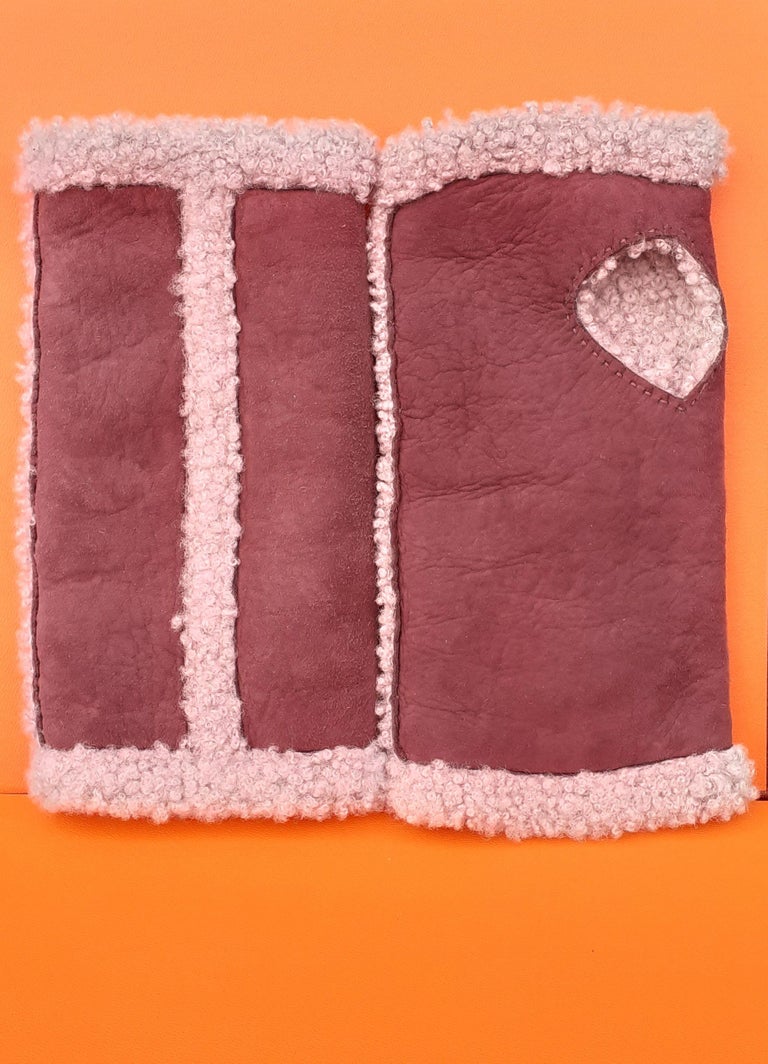 Hermès Open Gloves Mittens Teddy Plush Shearling Leather Wool Purple ...