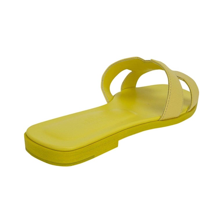 Hermes Oran Flat Sandal Jaune Pollen Epsom Leather 36 / 6 For Sale at ...