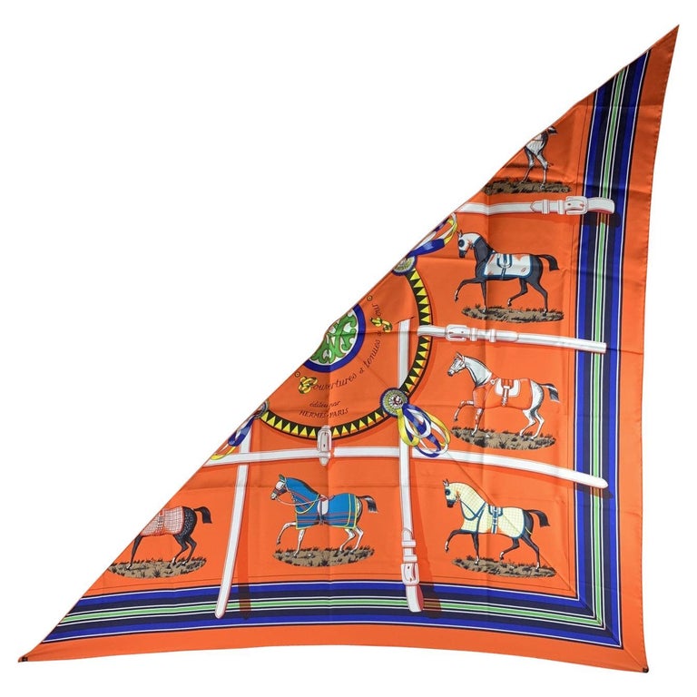 Hermes Orange Silk Couvertures et Tenues de Jour Giant Triangle Scarf ...
