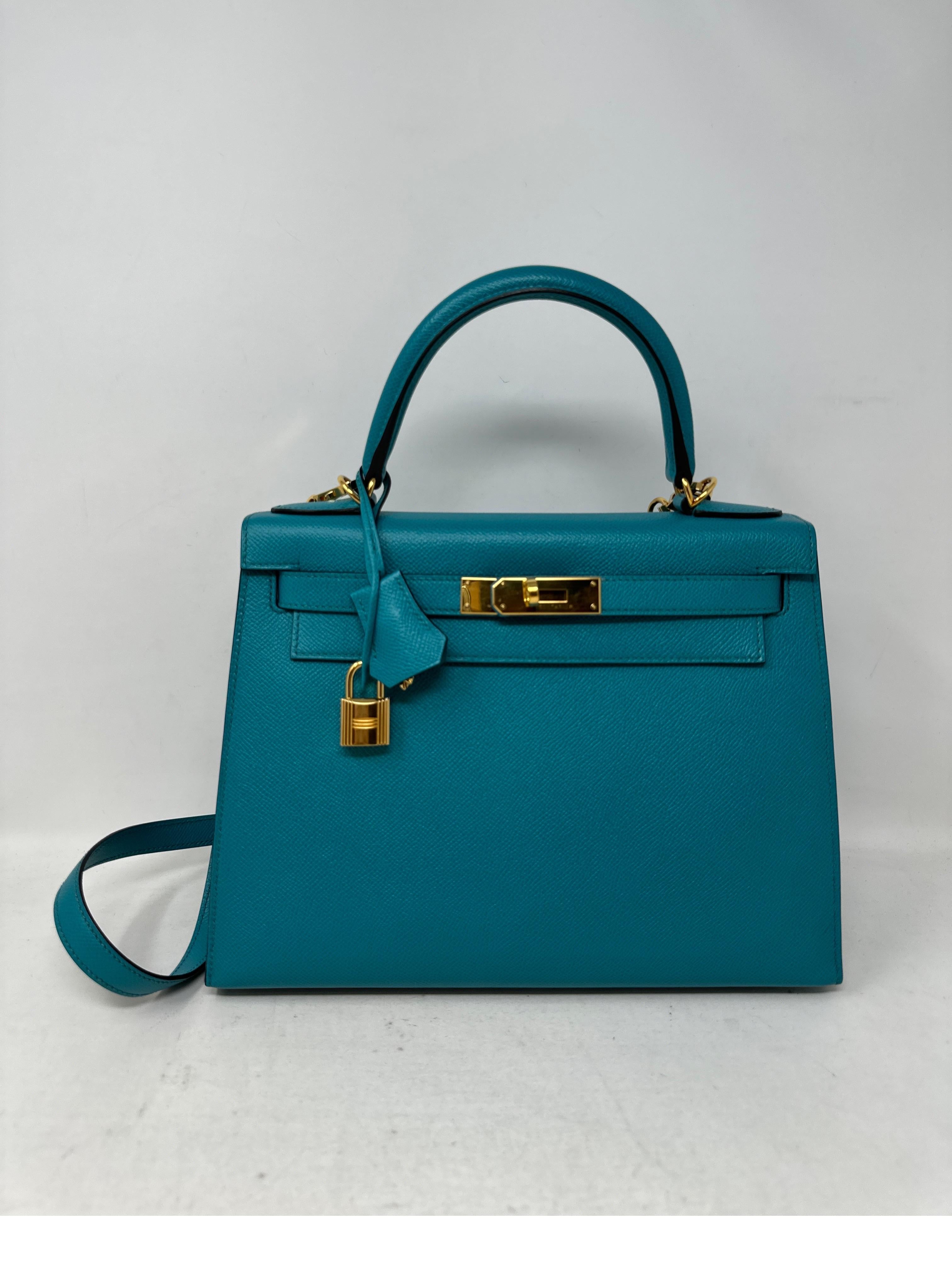 Hermes Paon Kelly 28 Bag For Sale at 1stDibs