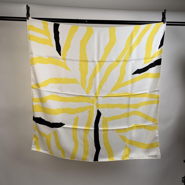 Hermes Paris Yellow Black Silk 2018 Rosace de Janos Ber For Sale at 1stDibs