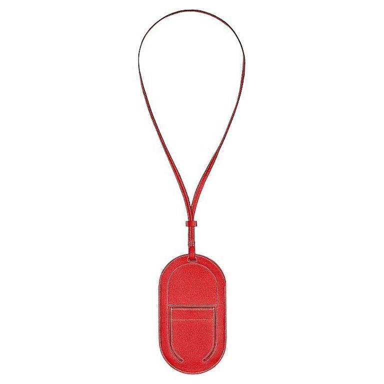 Hermés Rouge De Cœur In-the-Loop Phone To Go PM case For Sale at 1stDibs