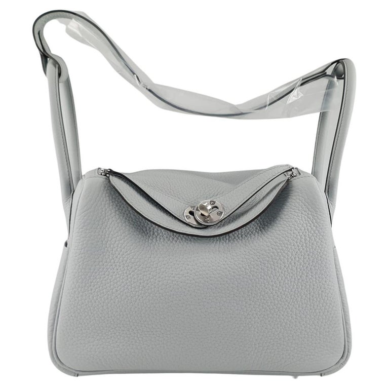 Hermes Sac Lindy 26 Taurillon Clemence Bleu Pale Palladium Plated ...