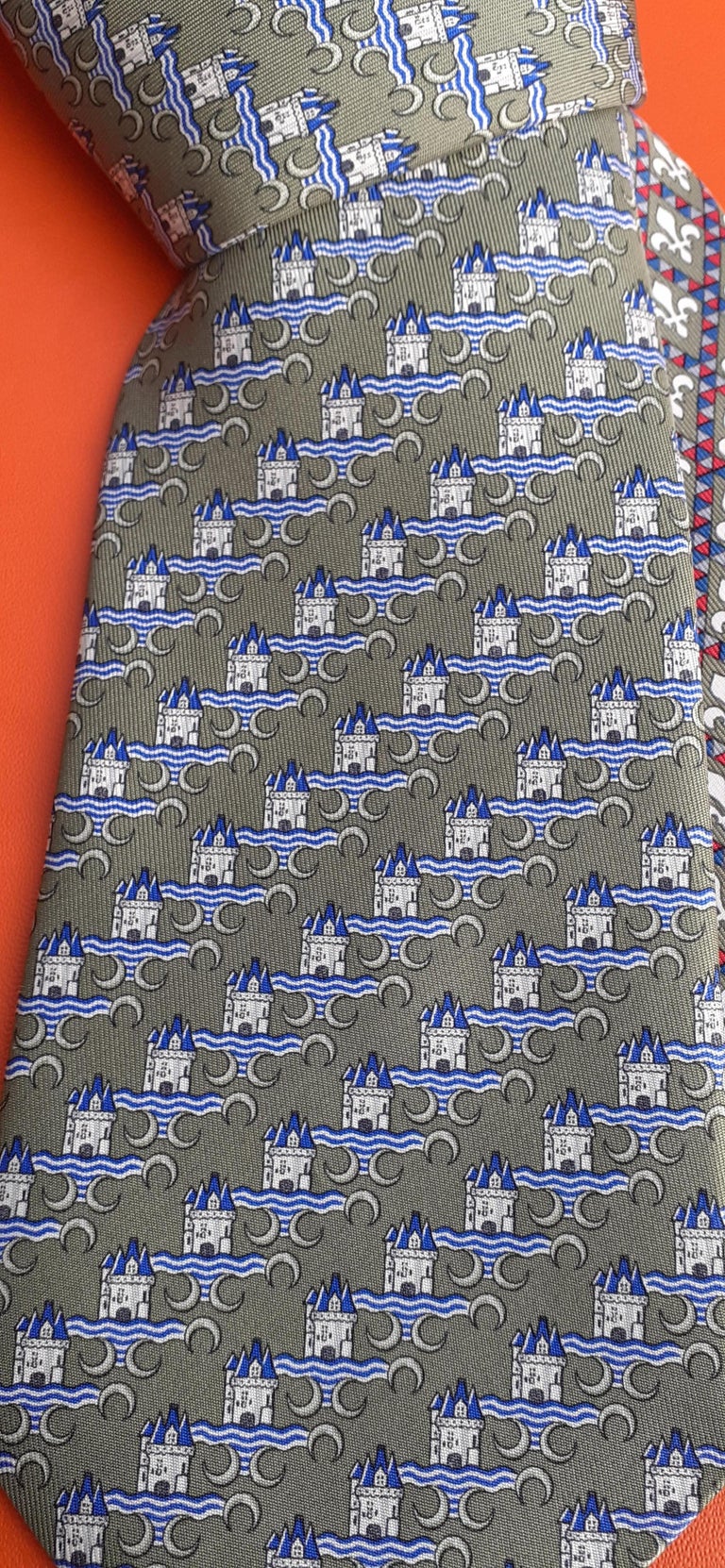 Hermès Set of 2 Ties Castle and Fleur-de-Lis Prints in Silk For Sale at ...