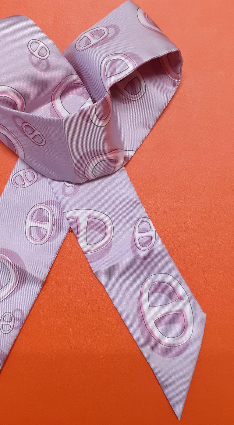 Hermès Silk Scarf Twilly Chaine d'Ancre Pink For Sale at 1stDibs