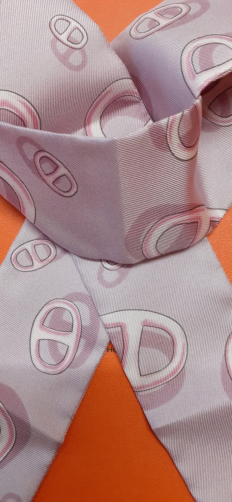 Hermès Silk Scarf Twilly Chaine d'Ancre Pink For Sale at 1stDibs