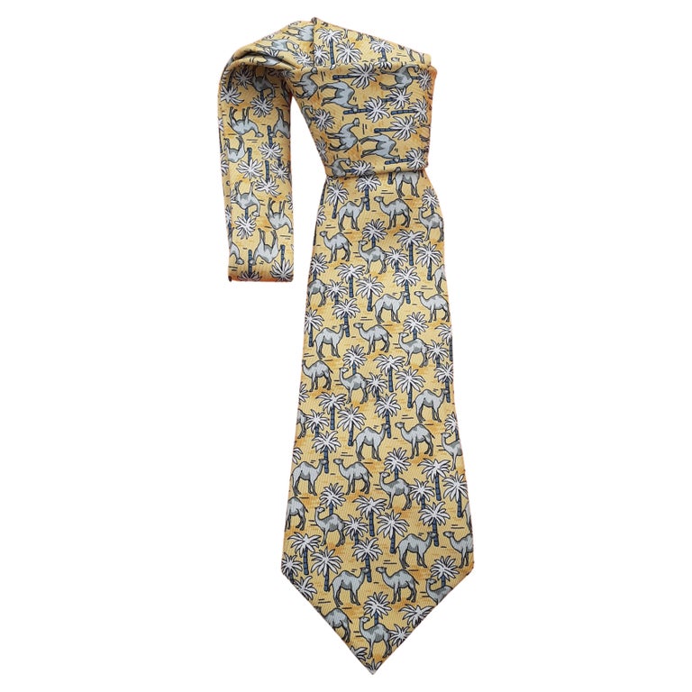 Hermès Silt Tie Camels Print Oasis Africa Theme For Sale at 1stDibs