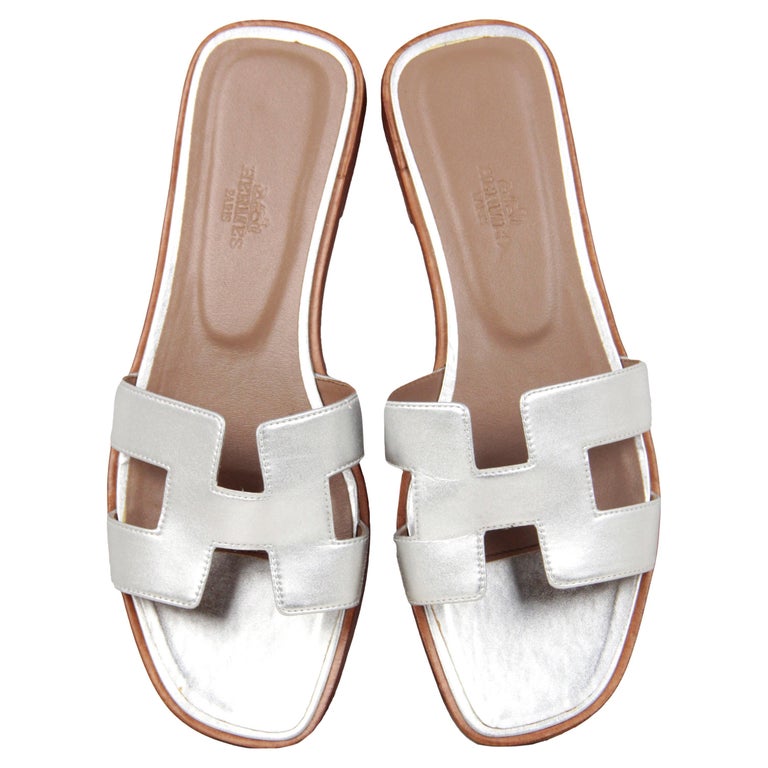Hermes Silver Leather Oran H Slide Sandals sz 39 For Sale at 1stDibs