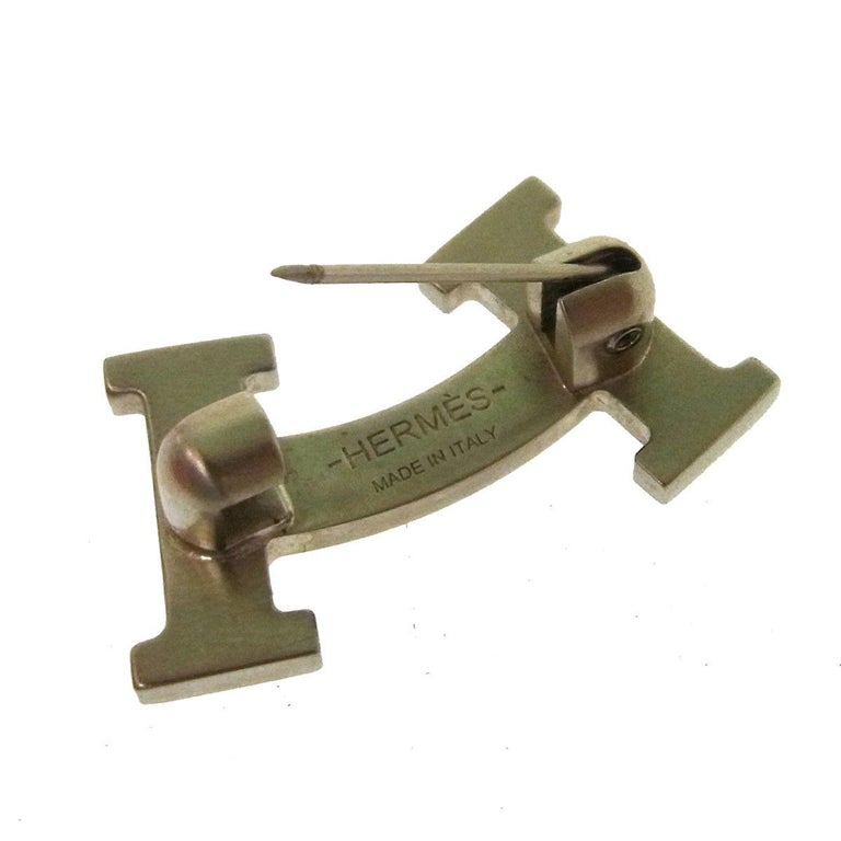 Hermes Silver Tone 'H' Logo Men's Women's Lapel Pin Suit Brooch in Box ...