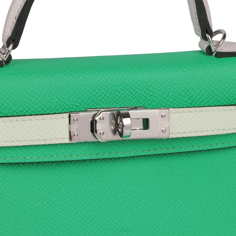 HERMÈS Vert Comics, Vert Fizz and Gris Perle Epsom Leather Kelly 20cm ...