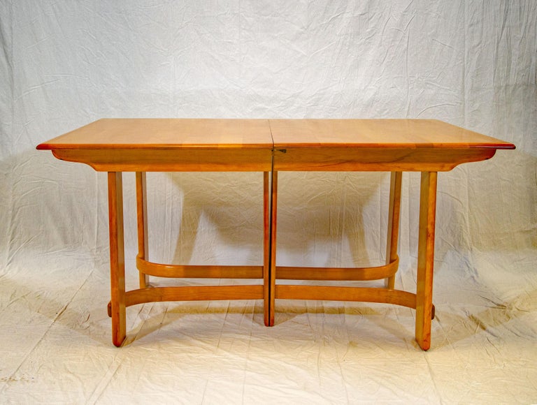 Heywood Wakefield Dining Table by Gilbert Rohde, Two Leaves C2932G For ...
