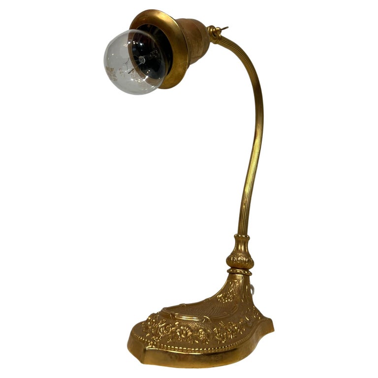 High quality French desk lamp end of the 19th century For Sale at 1stDibs
