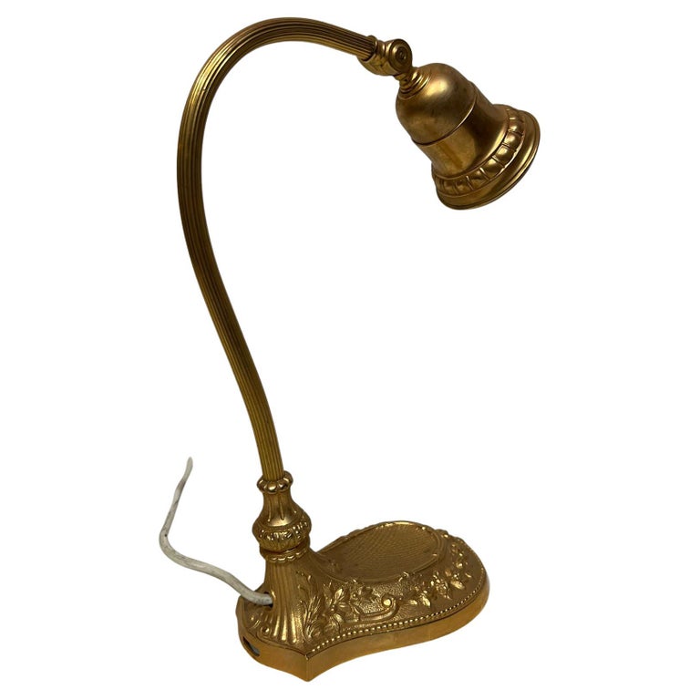 High quality French desk lamp end of the 19th century For Sale at 1stDibs