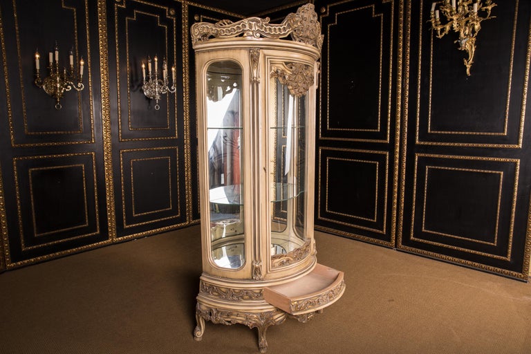 High Quality French Vitrine in the Louis Quinze Style For Sale at 1stDibs