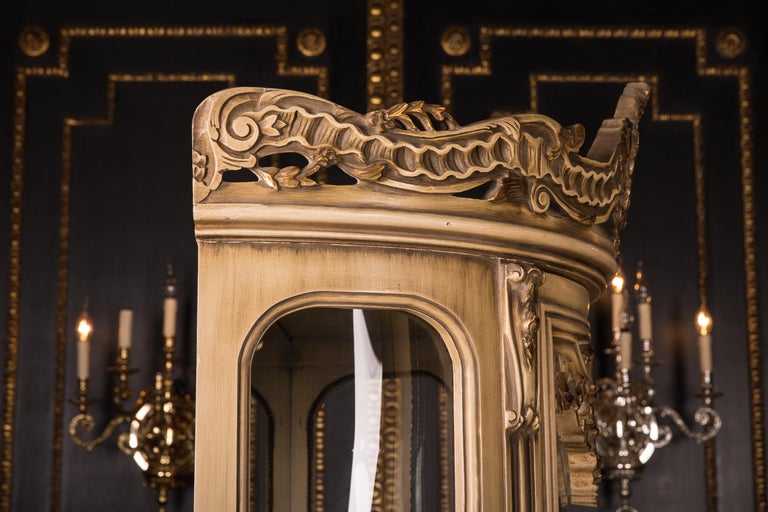 High Quality French Vitrine in the Louis Quinze Style For Sale at 1stDibs