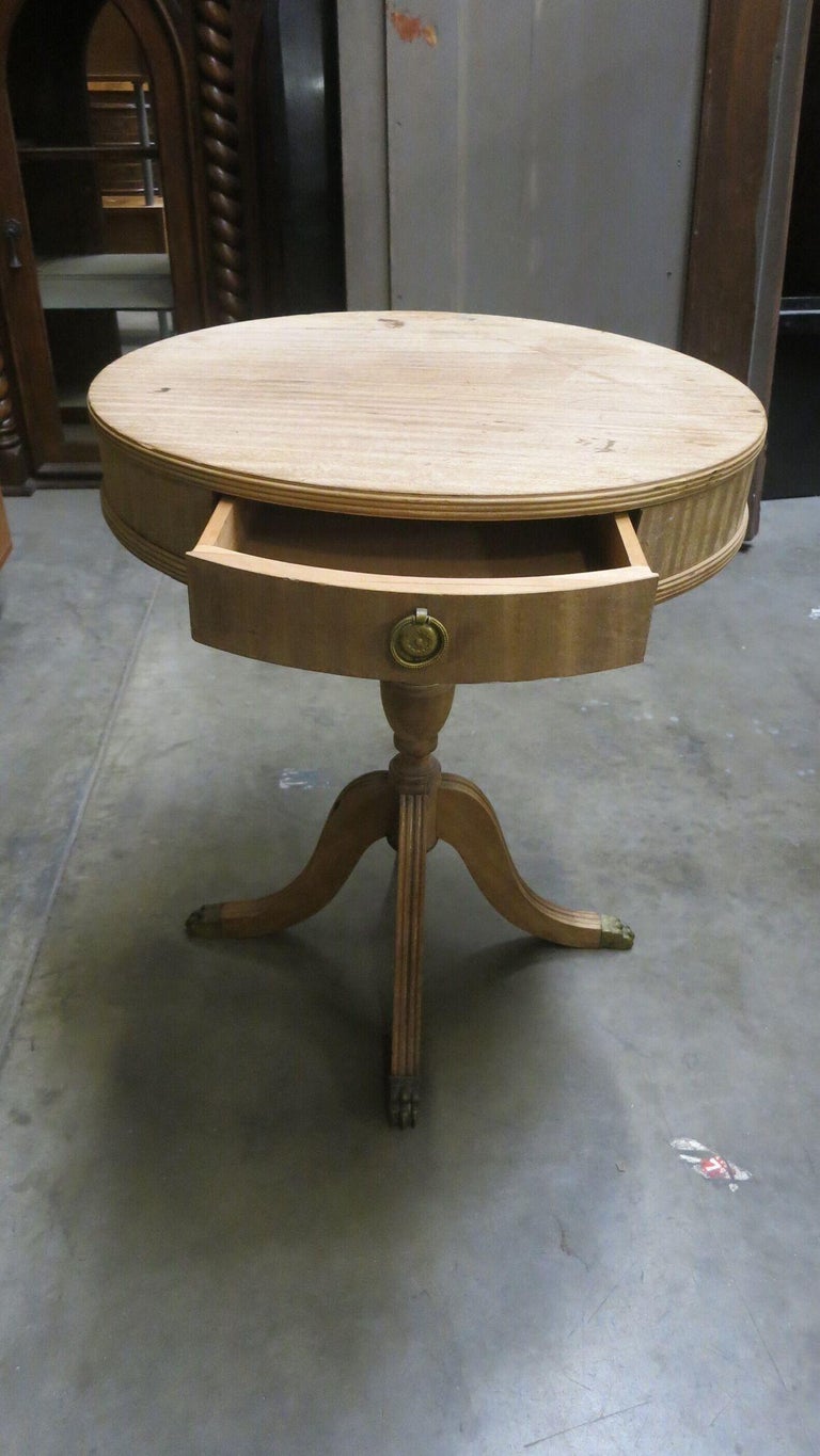 High Style Chippendale Round Side Table W/ Drawer For Sale at 1stDibs