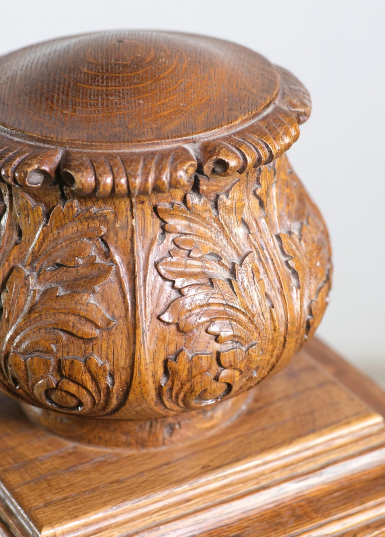 Highly Carved Oak 4 Corinthian Columns Newel Post Swags For Sale at 1stDibs