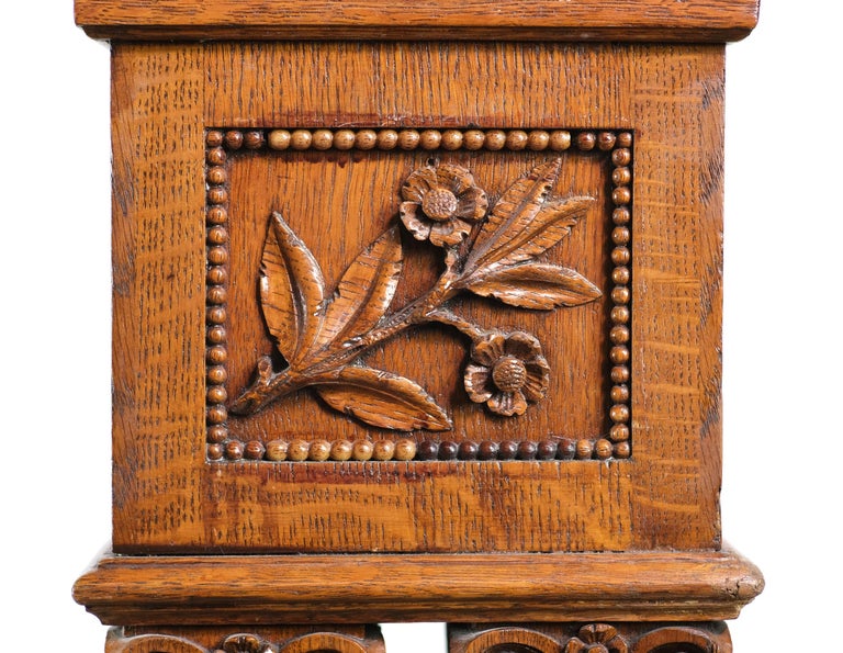 Highly Carved Oak 4 Corinthian Columns Newel Post Swags For Sale at 1stDibs