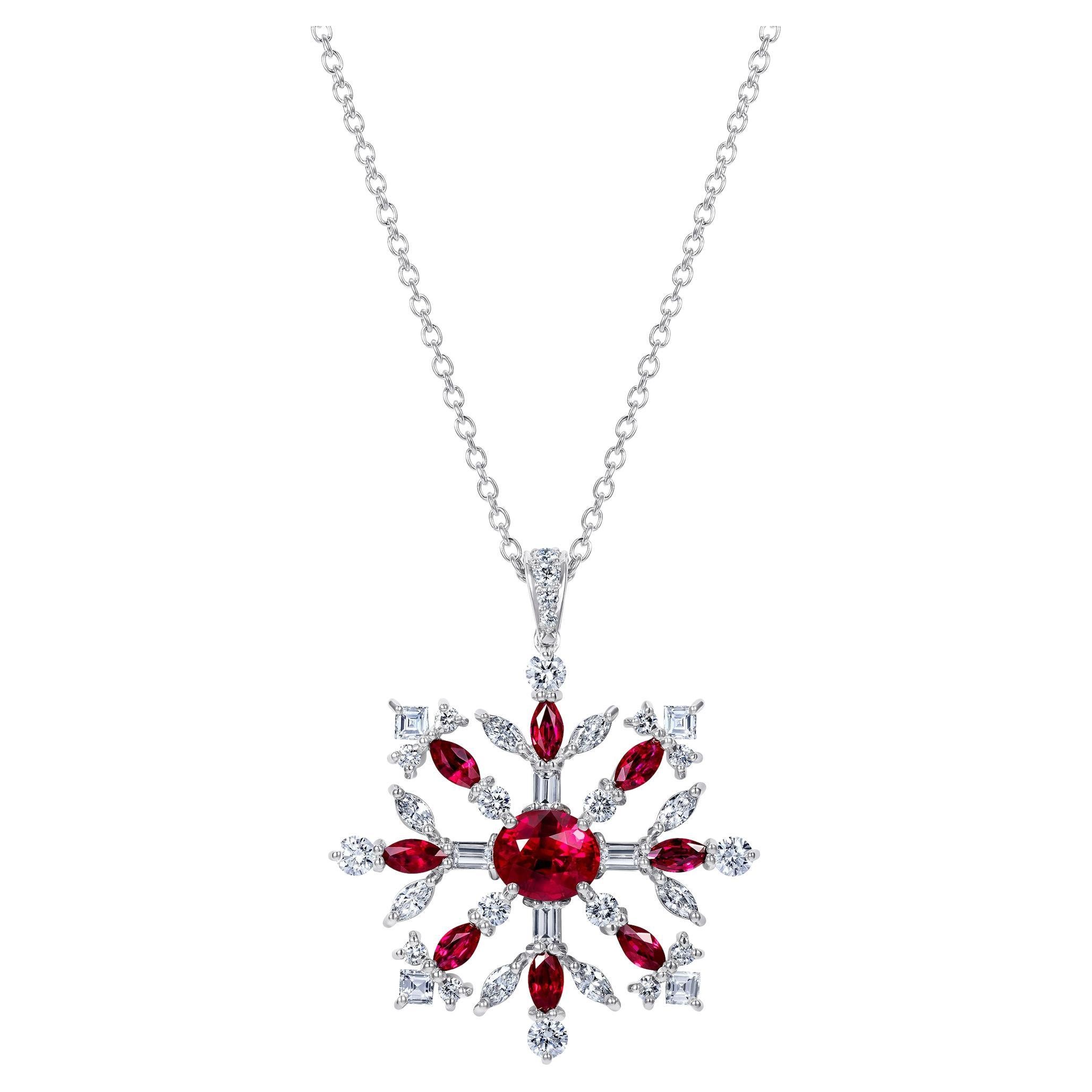 14 Karat White Gold Diamond Snowflake Pendant Necklace For Sale at 1stDibs