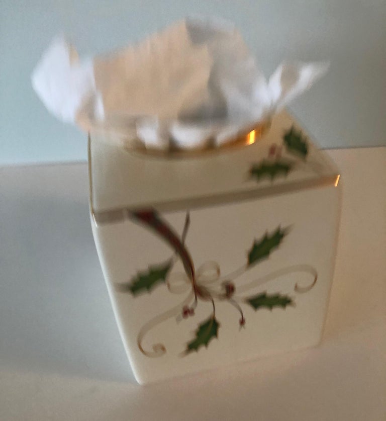 Holliday Noveau Bone China Tissue Holder For Sale at 1stDibs