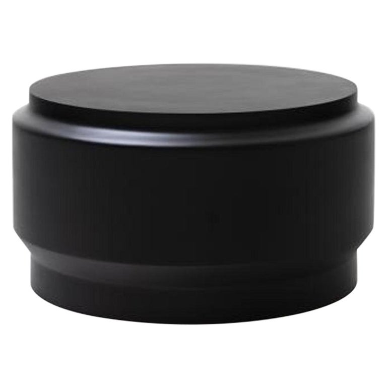 HOLLY HUNT Lotus Large Circular Table in Abyss Black Hollow Cast ...