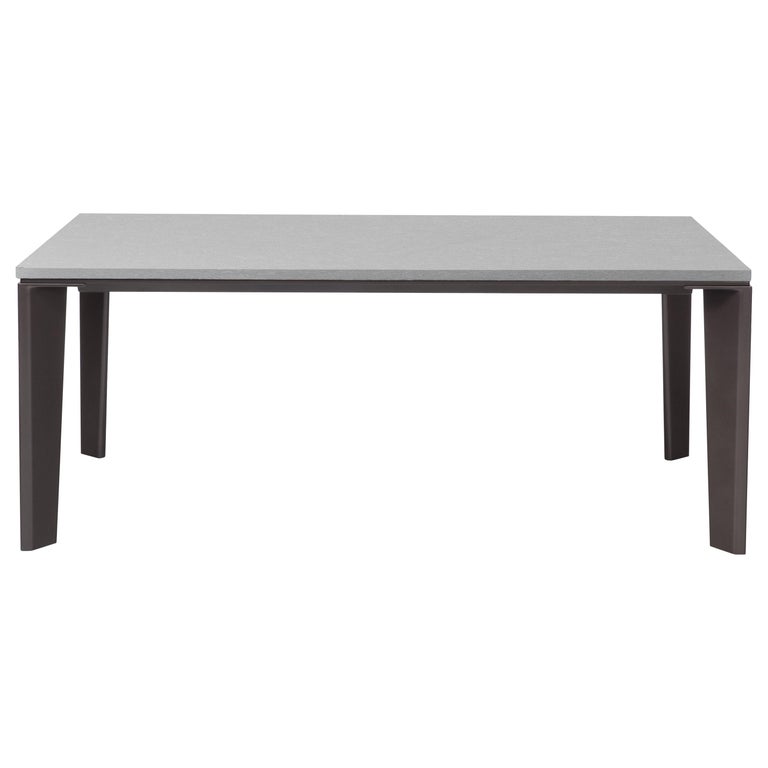 HOLLY HUNT Outdoor Keel Dining Table in Basalt Metal with Belgium Fog ...