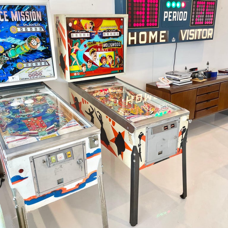 Hollywood Pinball Arcade Game, 1976 USA For Sale at 1stDibs