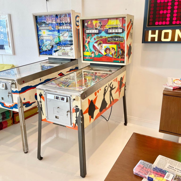 Hollywood Pinball Arcade Game, 1976 USA For Sale at 1stDibs