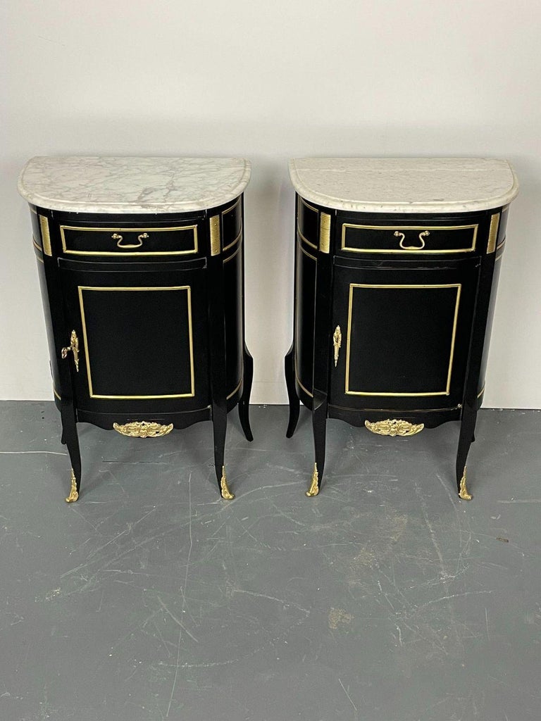 Hollywood Regency Ebony Marble-Top Louis XV Style Nightstand End Tables, Pair For Sale at 1stDibs