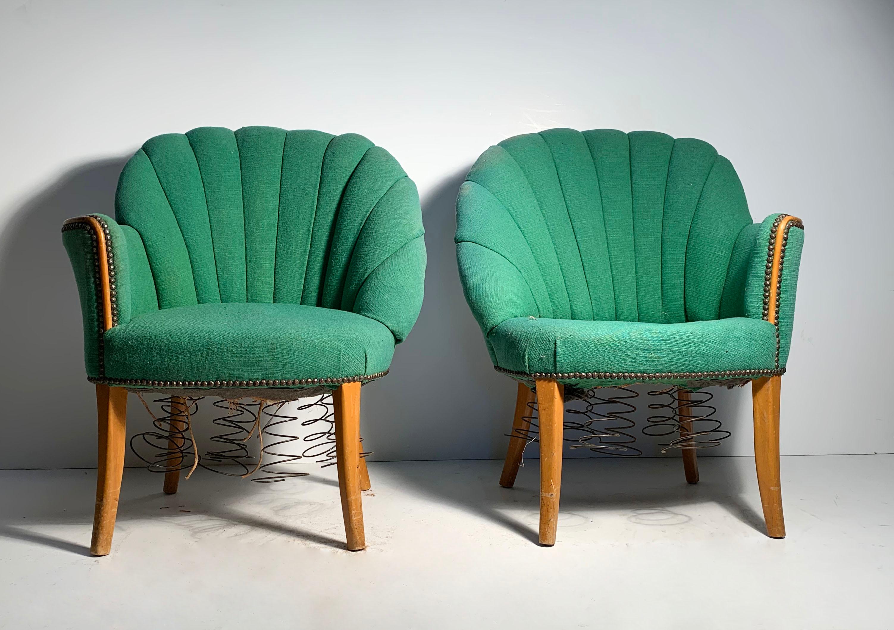 Hollywood Regency High Style Art Deco Fan Shell Back Pair of Chairs For ...