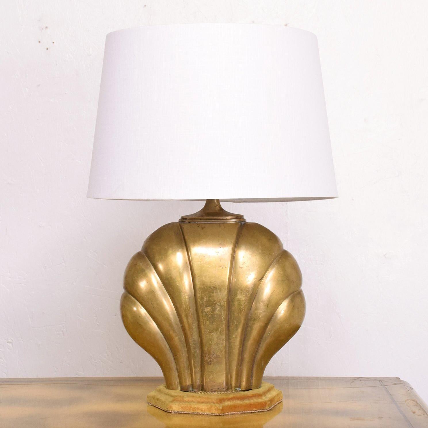 Hollywood Regency Sea Shell Table Lamp in Brass For Sale at 1stDibs ...