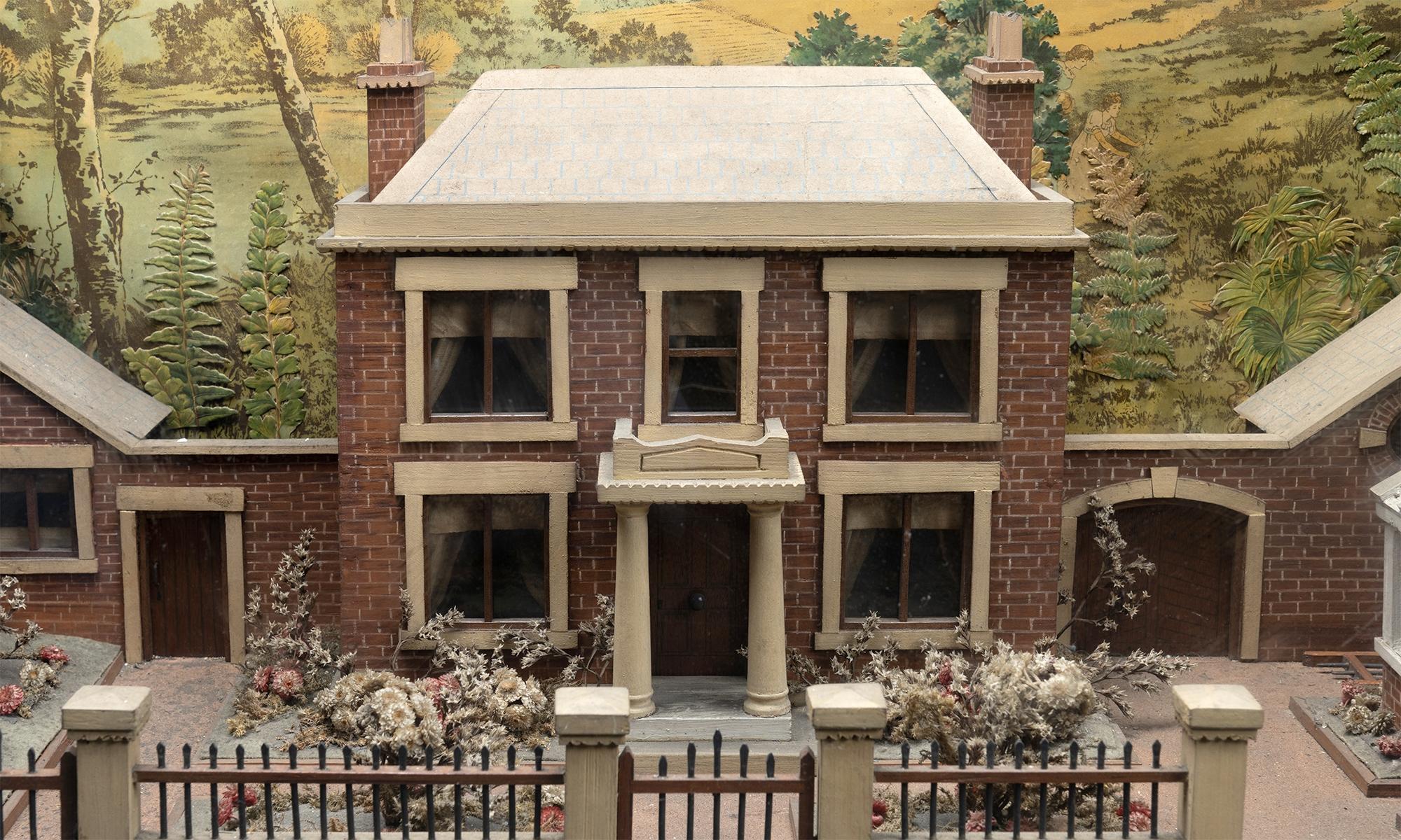 House and Garden Diorama, England circa 1880 For Sale at 1stDibs