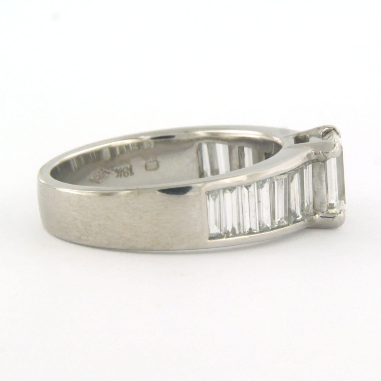 HRD Certified 0.78ct Emerald diamond and baquet diamonds 1.00ct ring ...